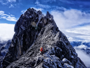 Seven Summit Indonesia: 7 Puncak Tertinggi - Garap Media